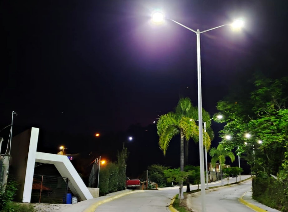 Se instala alumbrado público en Canelas – Gobierno del Estado de Durango